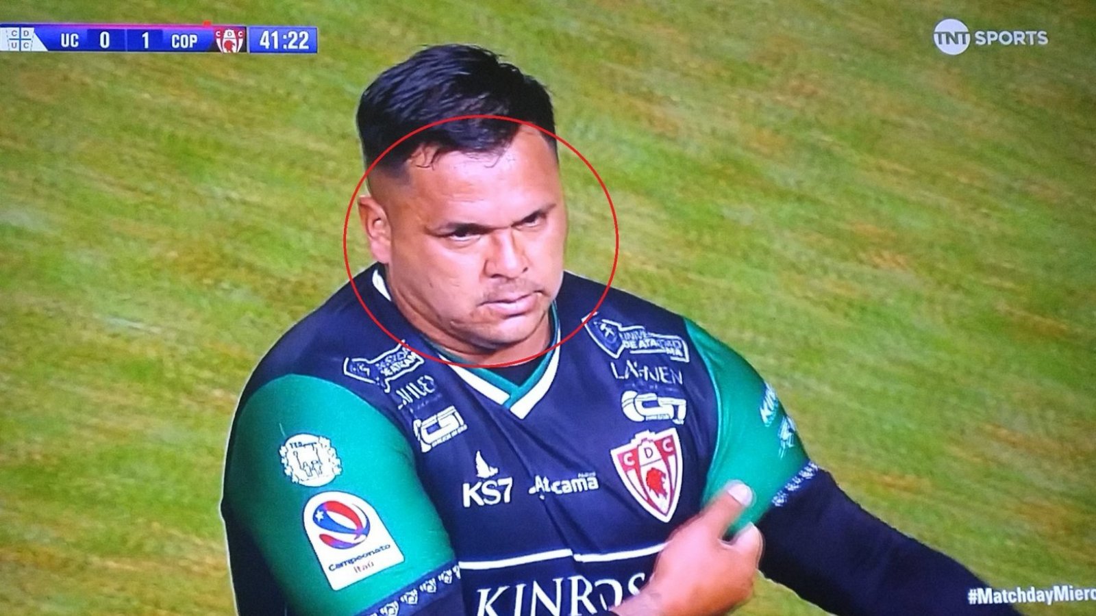 Nicolás Vargas provoca la ira de los hinchas de Universidad Católica con polémico gesto – Chile ...