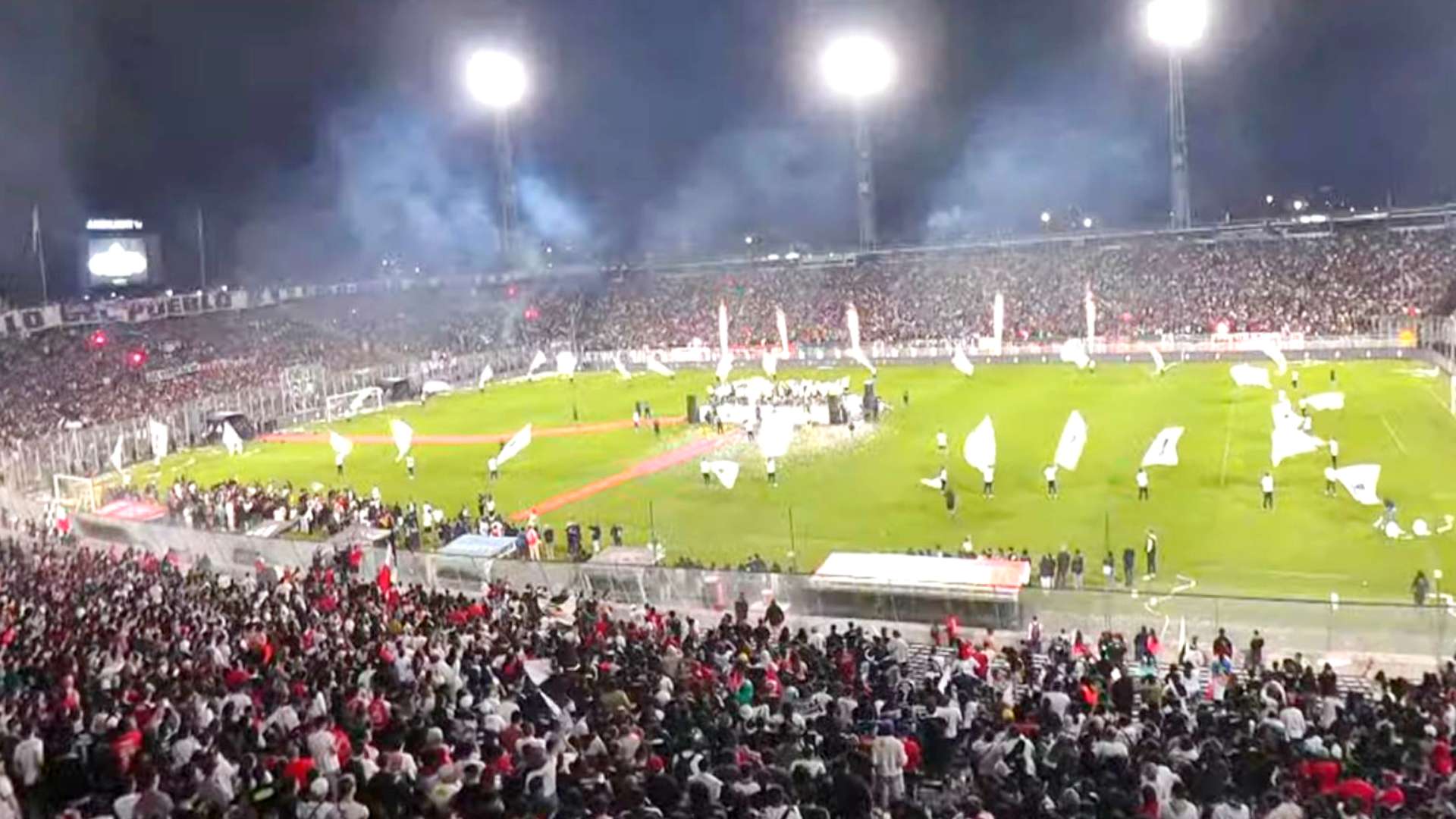 Colo Colo festeja su estrella 34 junto a la hinchada en el Monumental ...
