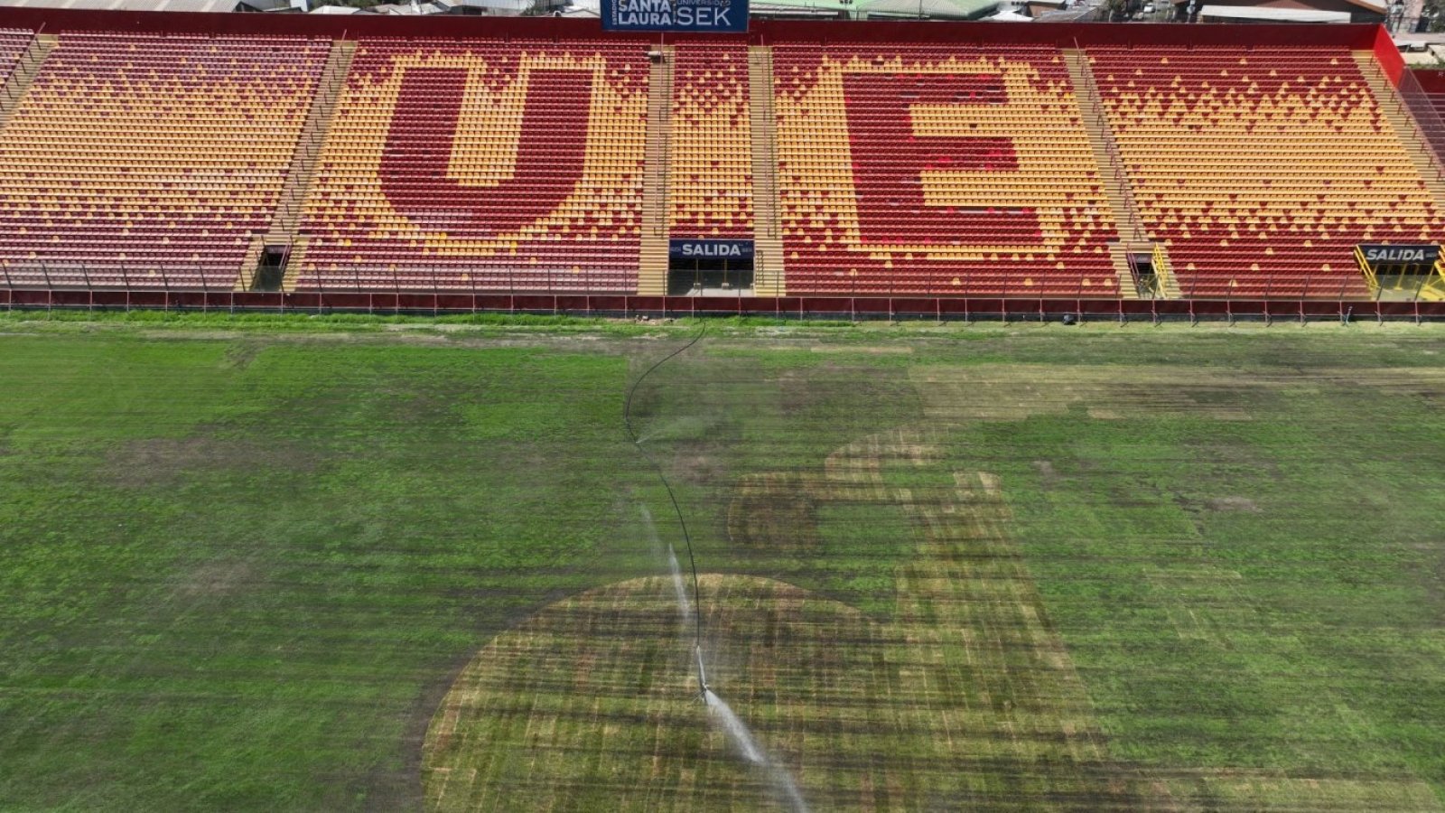 Impactantes imágenes: Estadio Santa Laura bajo el agua – Chile Deportes